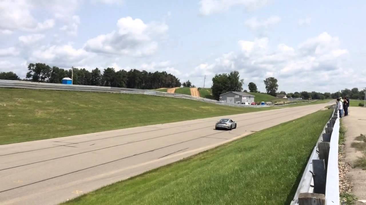 Grattan Raceway - Straightaway 991 Turbo - YouTube