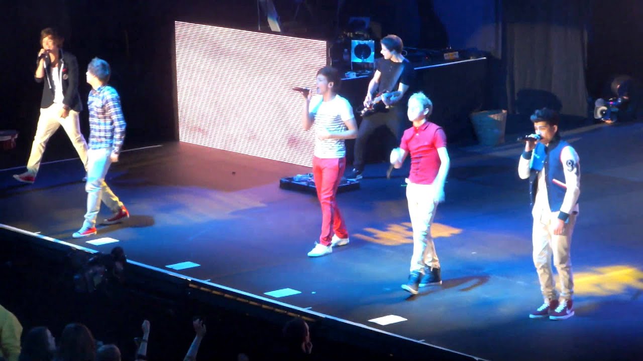 One Direction - Stand Up - YouTube