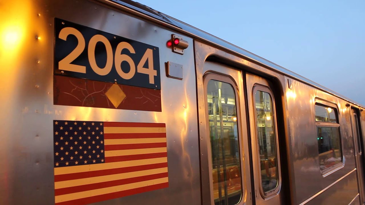 MTA NYC Subway : Times Square - bound R62A (7) Train at 61st Street ...