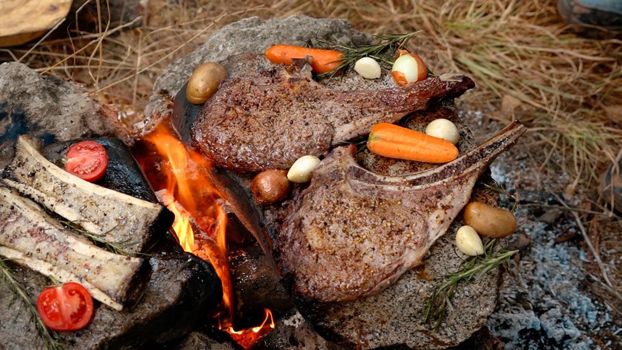 COOKED STEAKS ON ROCKS IN THE AUTUMN FOREST - YouTube