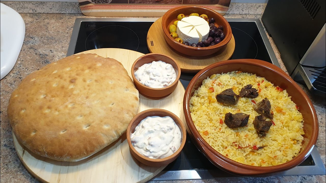 Bukë te Shtepis Sikur Nana ime,Drekë Traditcionale Shqiptare,qe Është ...
