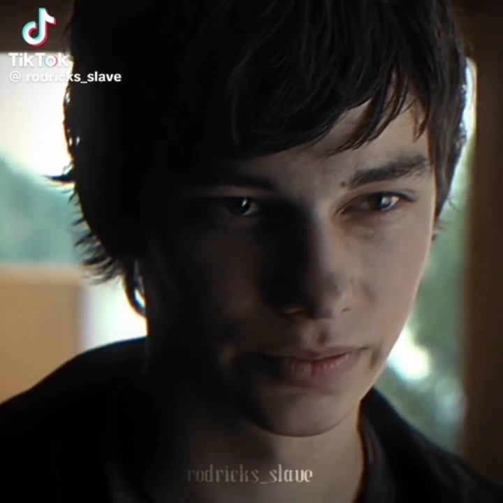 Devon Bostick as Dean Taylor in The Entitled edit x Dean figures out Pau. - YouTube