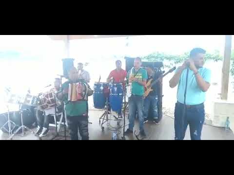 Skina Band alturo almonte en vivo - YouTube