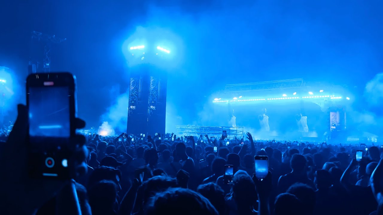 Travis Scott CIRCUS MAXIMUS (GOING CRAZY) in Milan - Circus Maximus ...