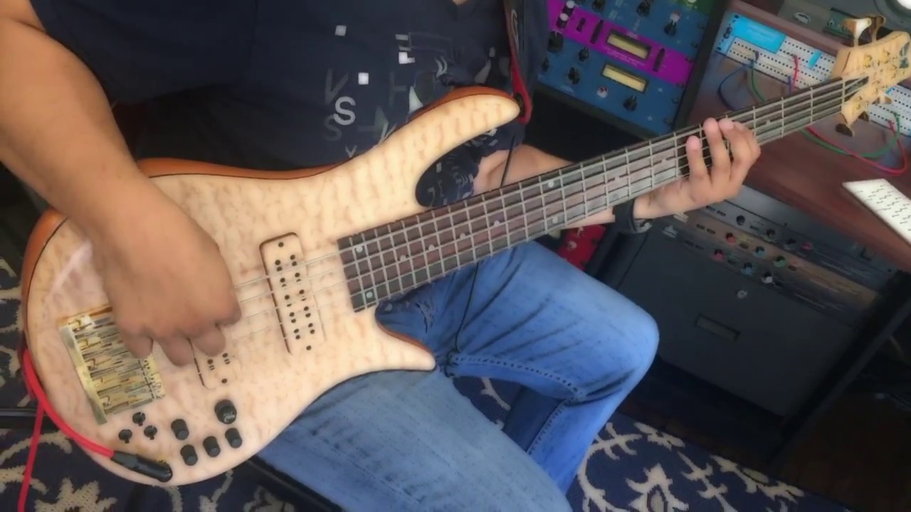 Palma Salazar -- Gerardo Ortiz (Bass) - YouTube
