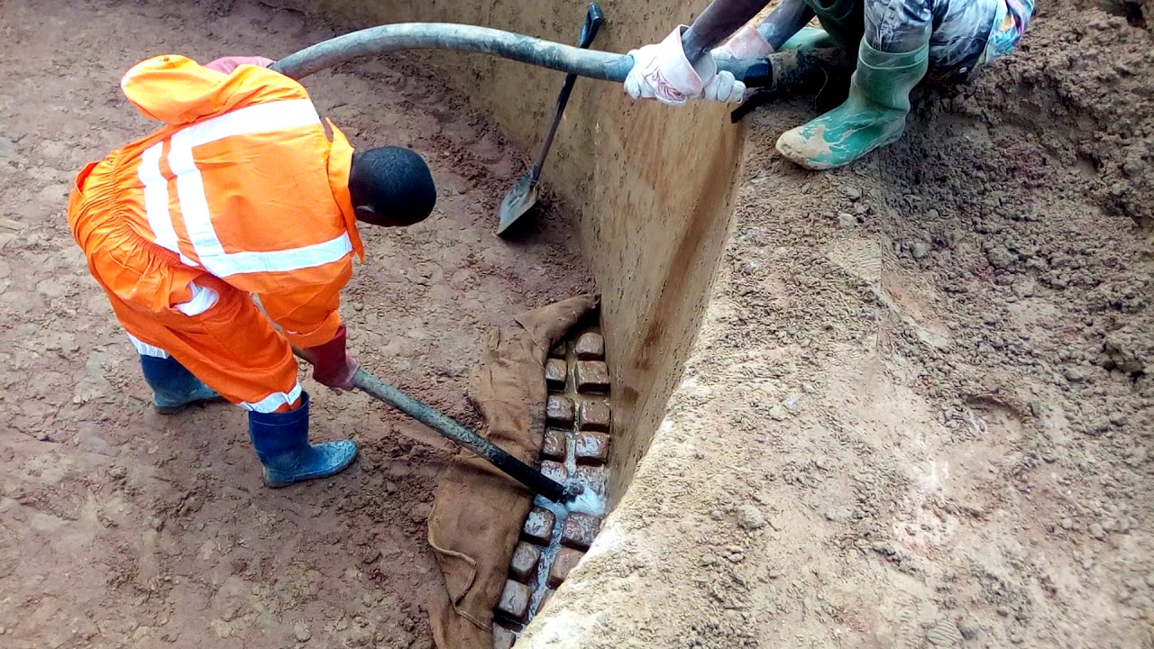 what is at the bottom of the Gold leaching tank(see how to flash it ...