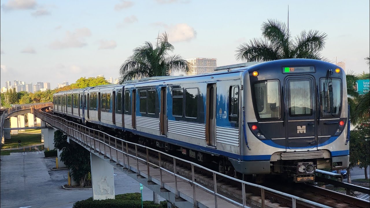 Miami Metrorail compilation - YouTube