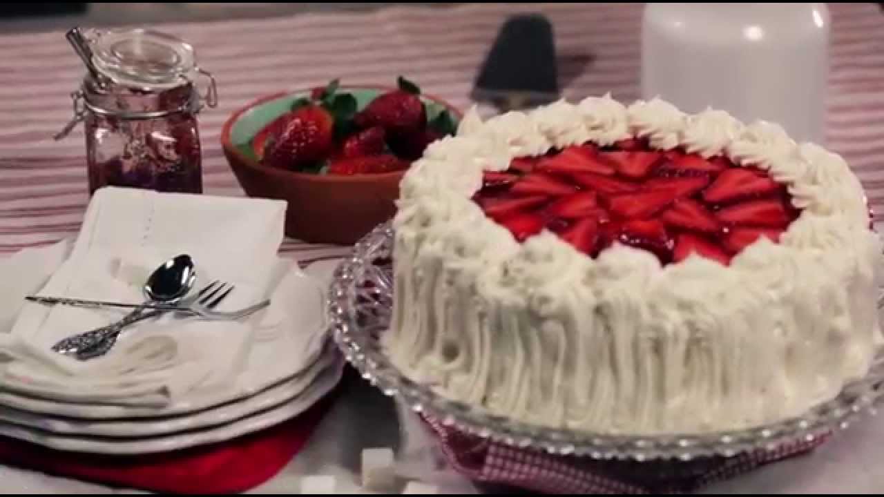 Strawberry Jelly Cake with Dream Whip - YouTube