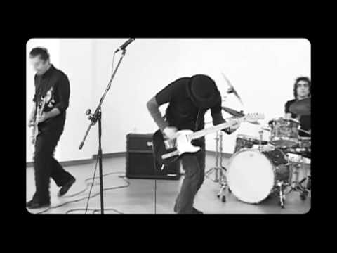 Replikas - Gece Kadar Rahatsız Etmiyor (Official Video)