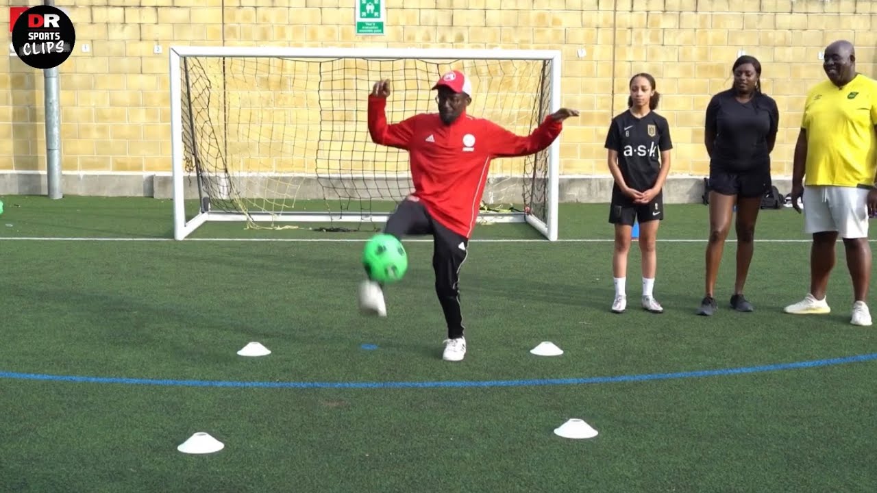 Robbie vs Ty, who’s got the better touch? - YouTube