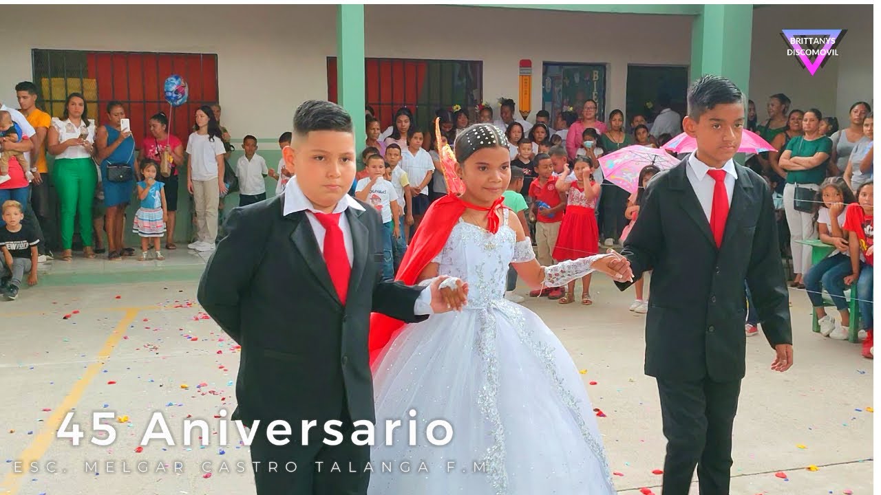 Coronacion de Scarleth Primera-45 Aniversario Esc.Melgar Castro - YouTube