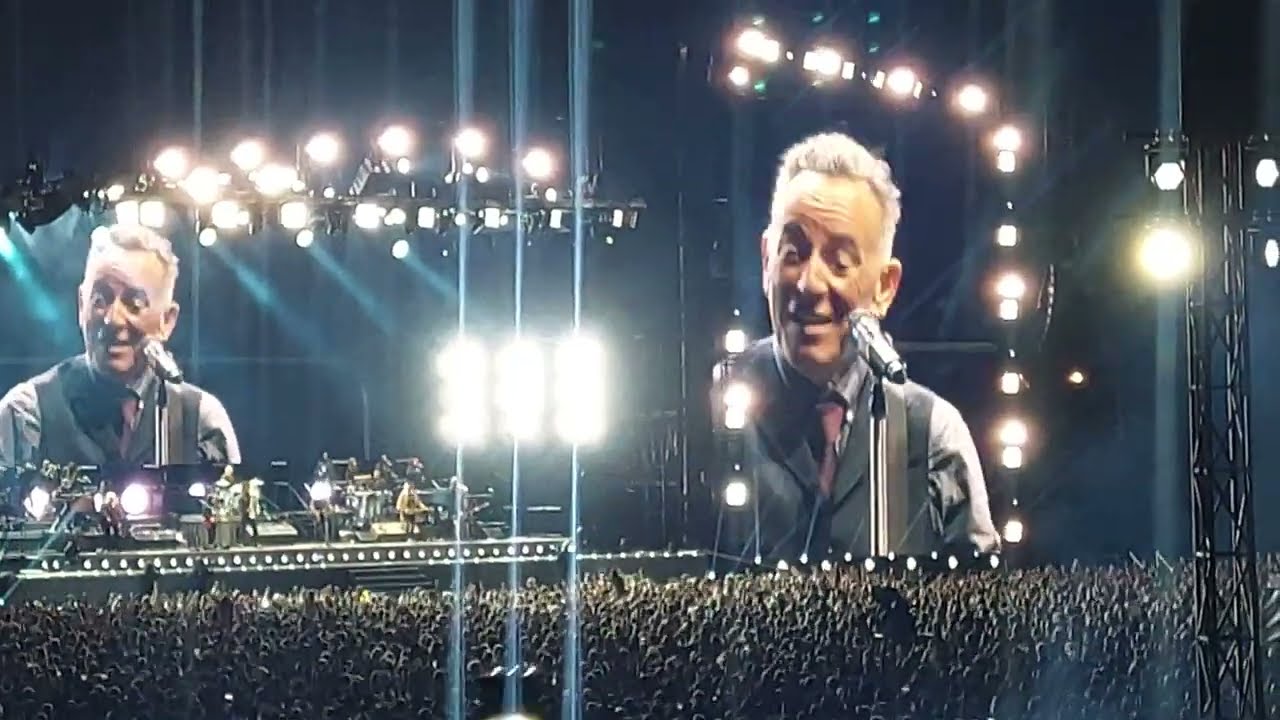 BRUCE SPRINGSTEEN NOWLAN PARK KILKENNY MAY 12TH 2024 - YouTube