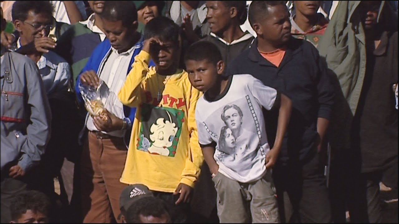 VELOMA RY FAHAZAZANA (Dadah) MAHALEO, le film - YouTube