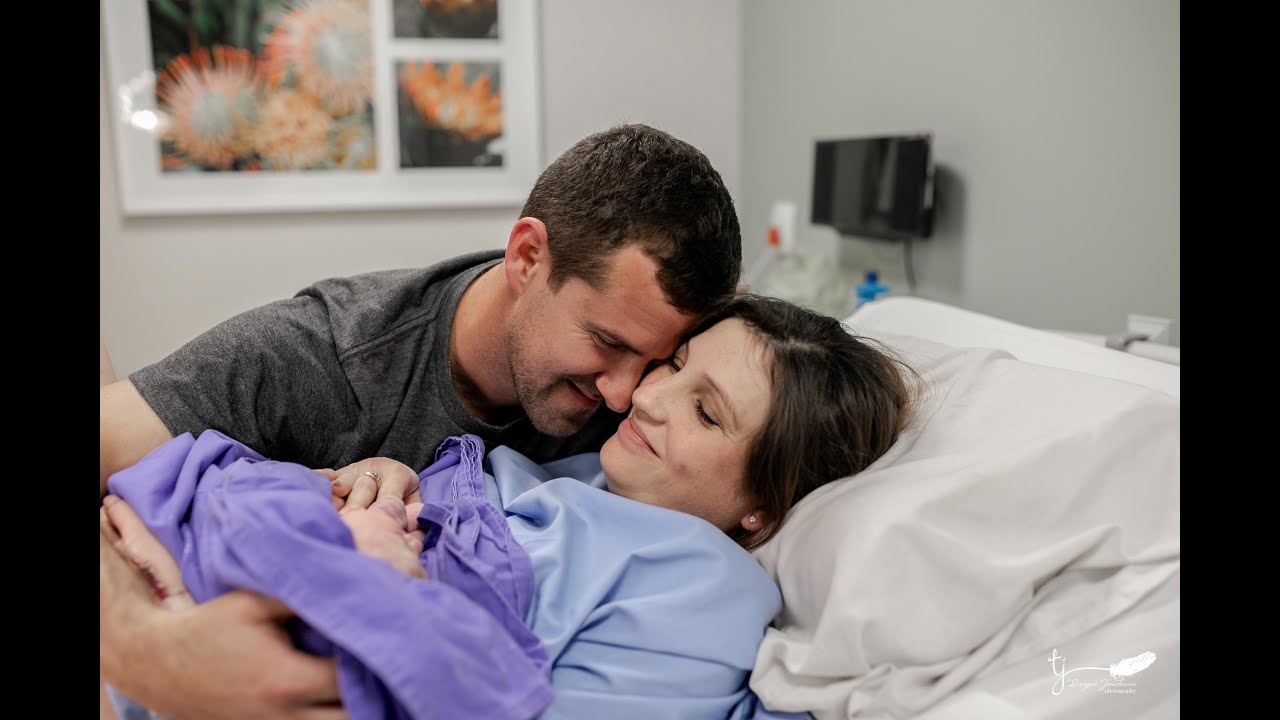 BIRTH VIDEO OF BABY TEAGAN - YouTube