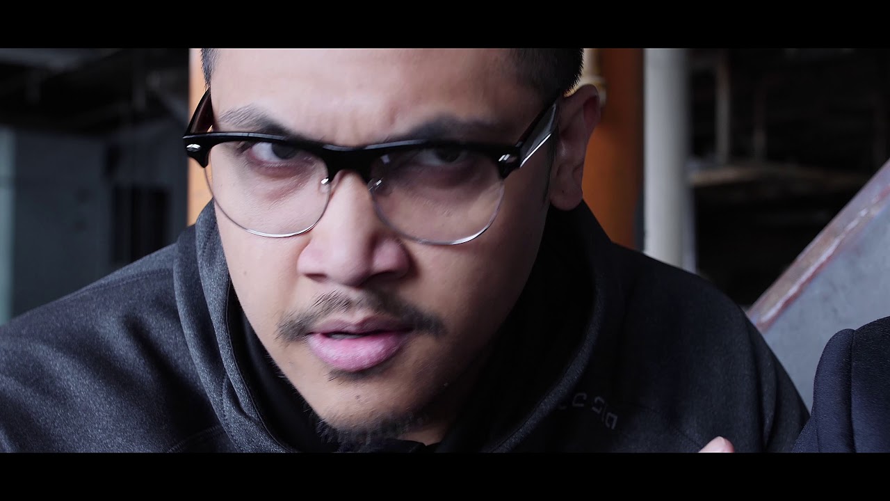 Maximillian Official trailer 1 - YouTube