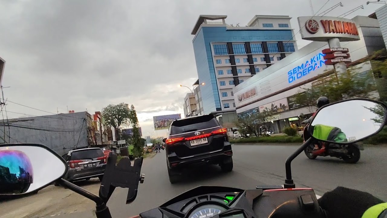 motovlog pemula modal HP - ASMR - menikmati suara bising kendaraan di ...