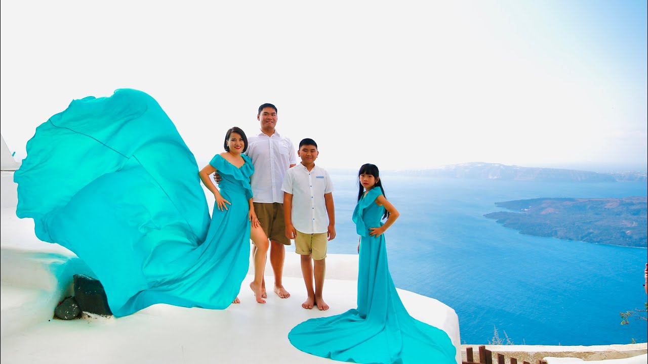 Santorini's Oia walking tour in October 2022 and sunset dinner at ...