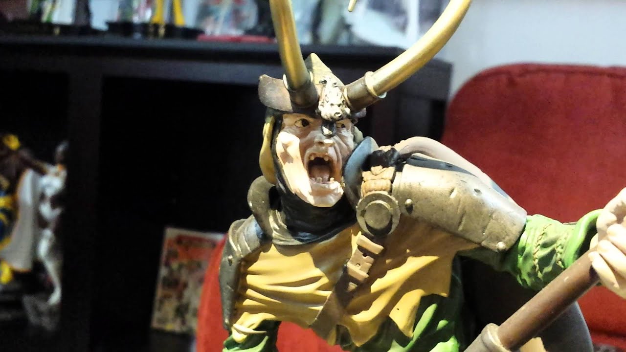 Sideshow Thor vs Loki diorama statue review. - YouTube
