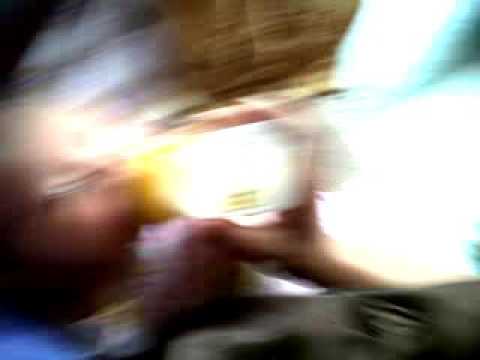 Aqila ( lagi ngendot cucu)