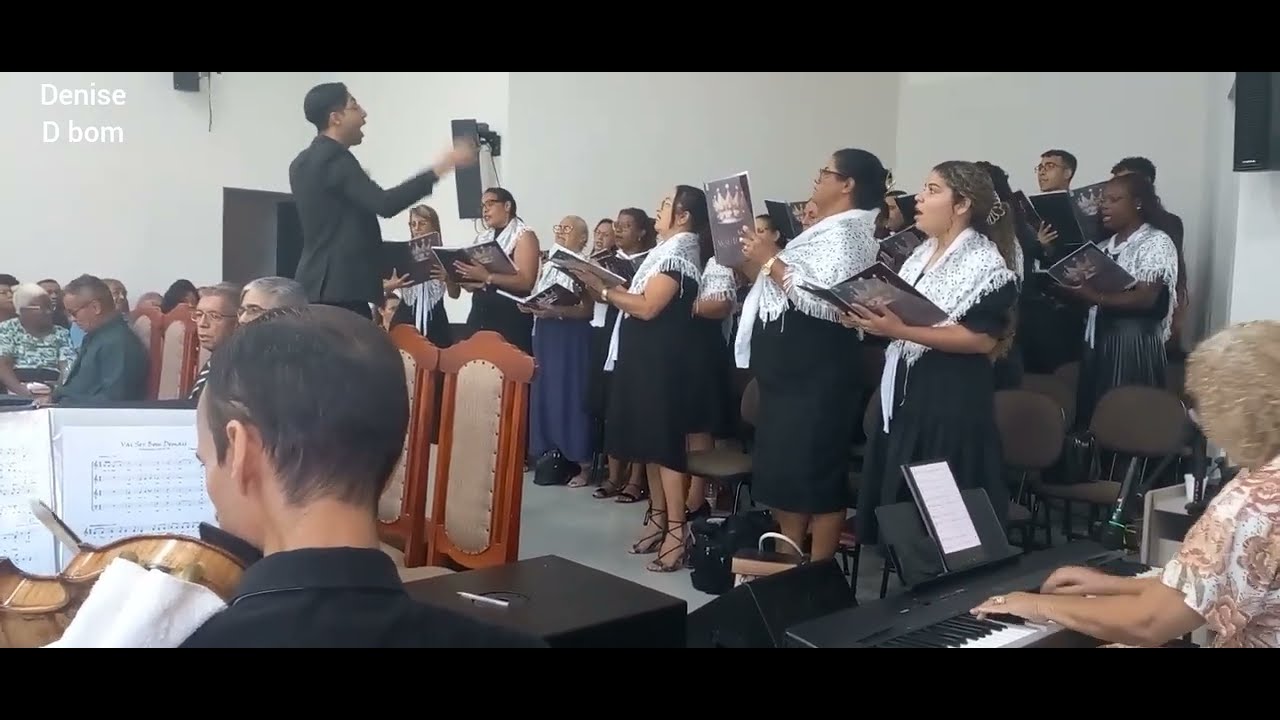 Nova Jerusalém - Coral Arautos do Rei - YouTube