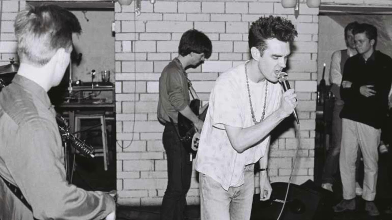 The Smiths - Pretty Girls Make Graves (David Jensen, 05/09/1983) - YouTube