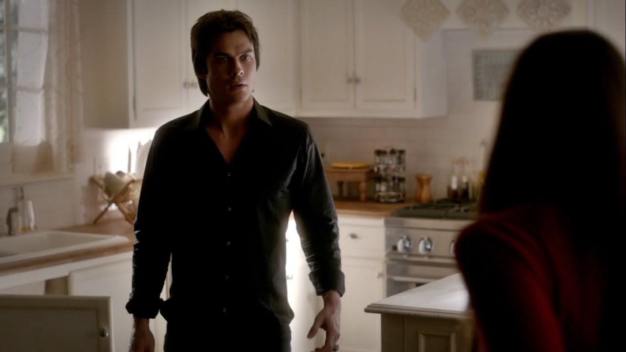 TVD 4x6 - Elena hallucinates with the hunter again and runs away, Klaus ...