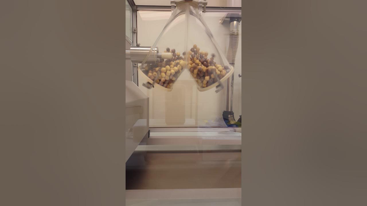 V-Blender Operation - YouTube