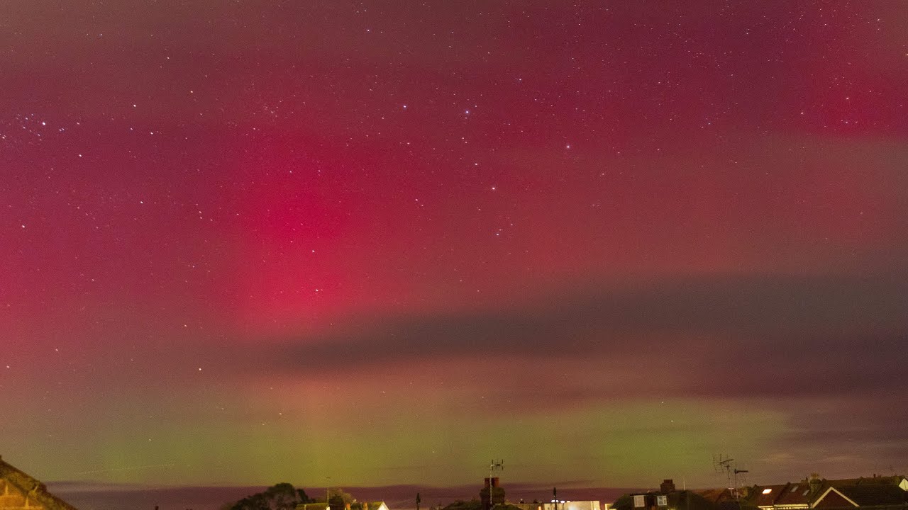 KP8 Aurora Borealis/Northern Lights display - Timelapse - Herne Bay ...