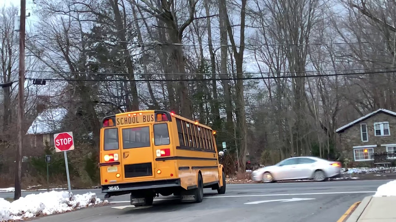 Last Bus to Leave for the Day - 3645 - YouTube