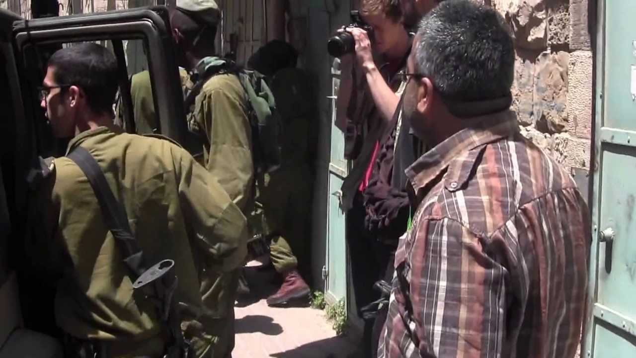 International Human Rights Worker arrested in Hebron - YouTube