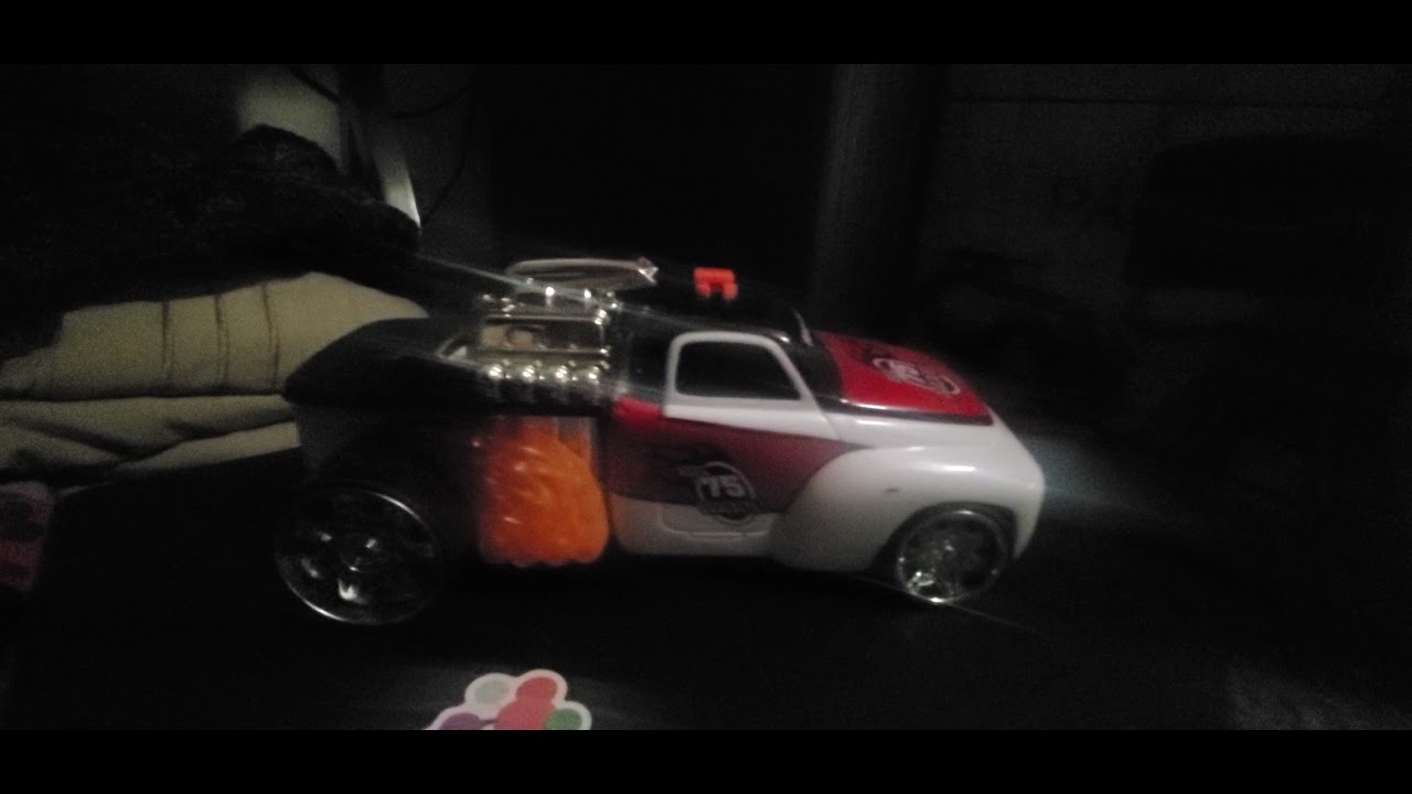 Road Rippers Rock & Roller Tutti Frutti White Truck - YouTube