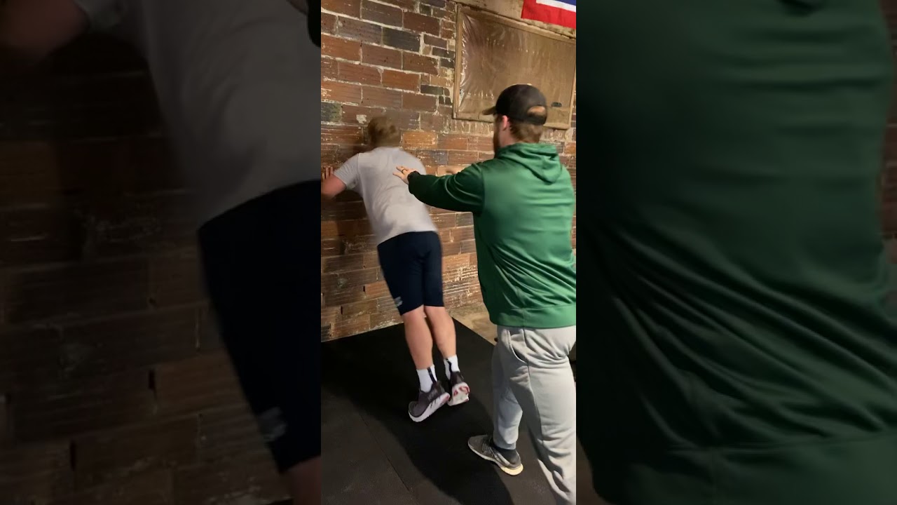 Partner Wall Push Up - YouTube