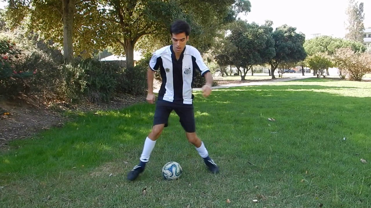 Robinho Step Over Skill Tutorial | Kick To Glory - YouTube