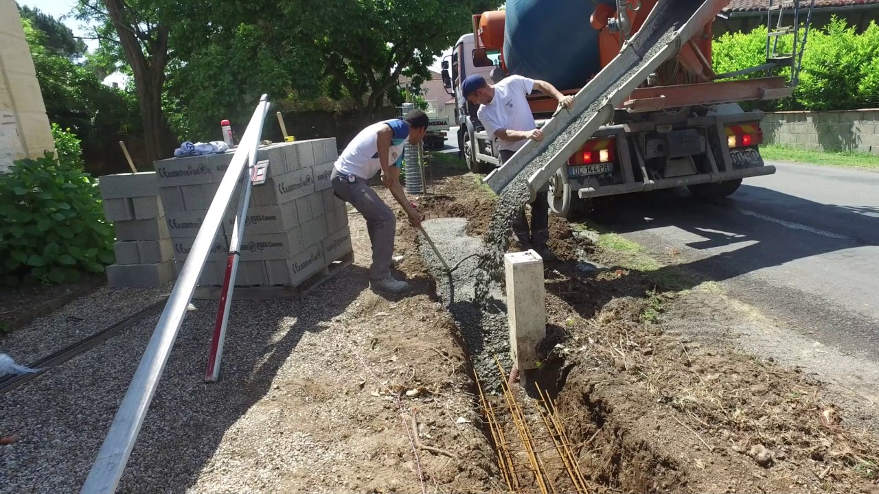 Construction d'une murette - YouTube