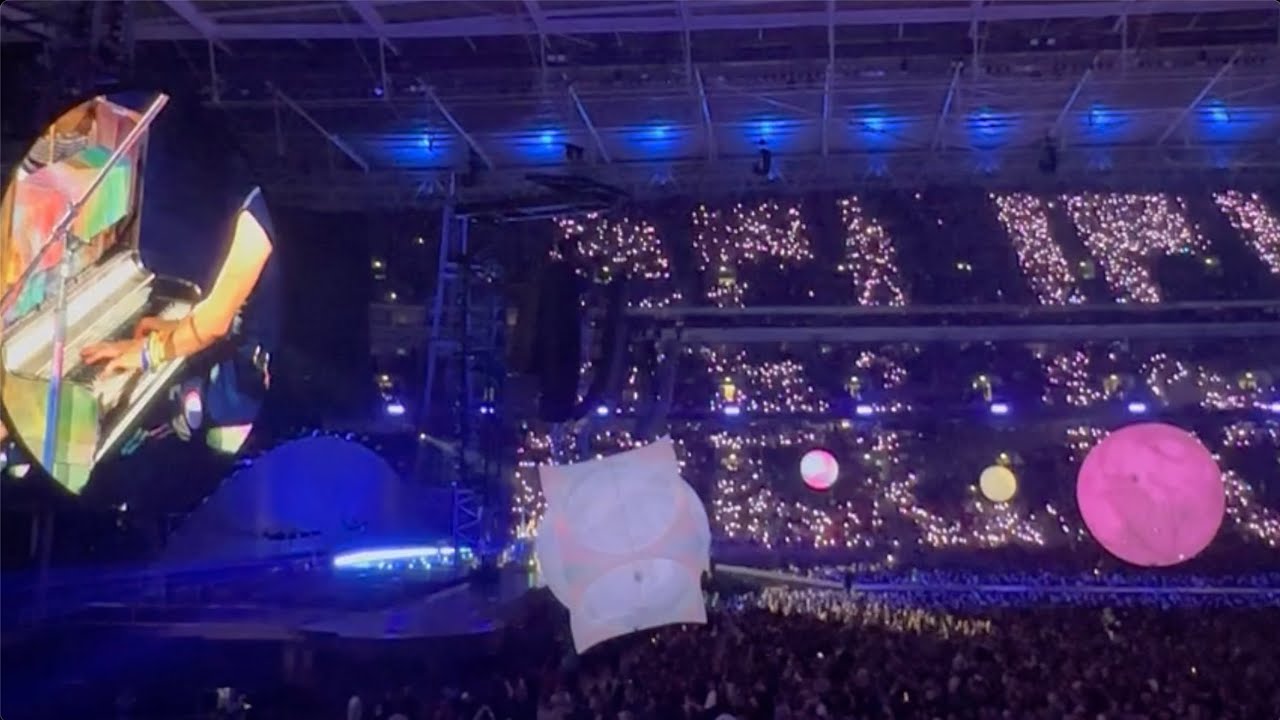 Coldplay - London (Wembley Stadium) - 04/09/2025 - Snippets - YouTube