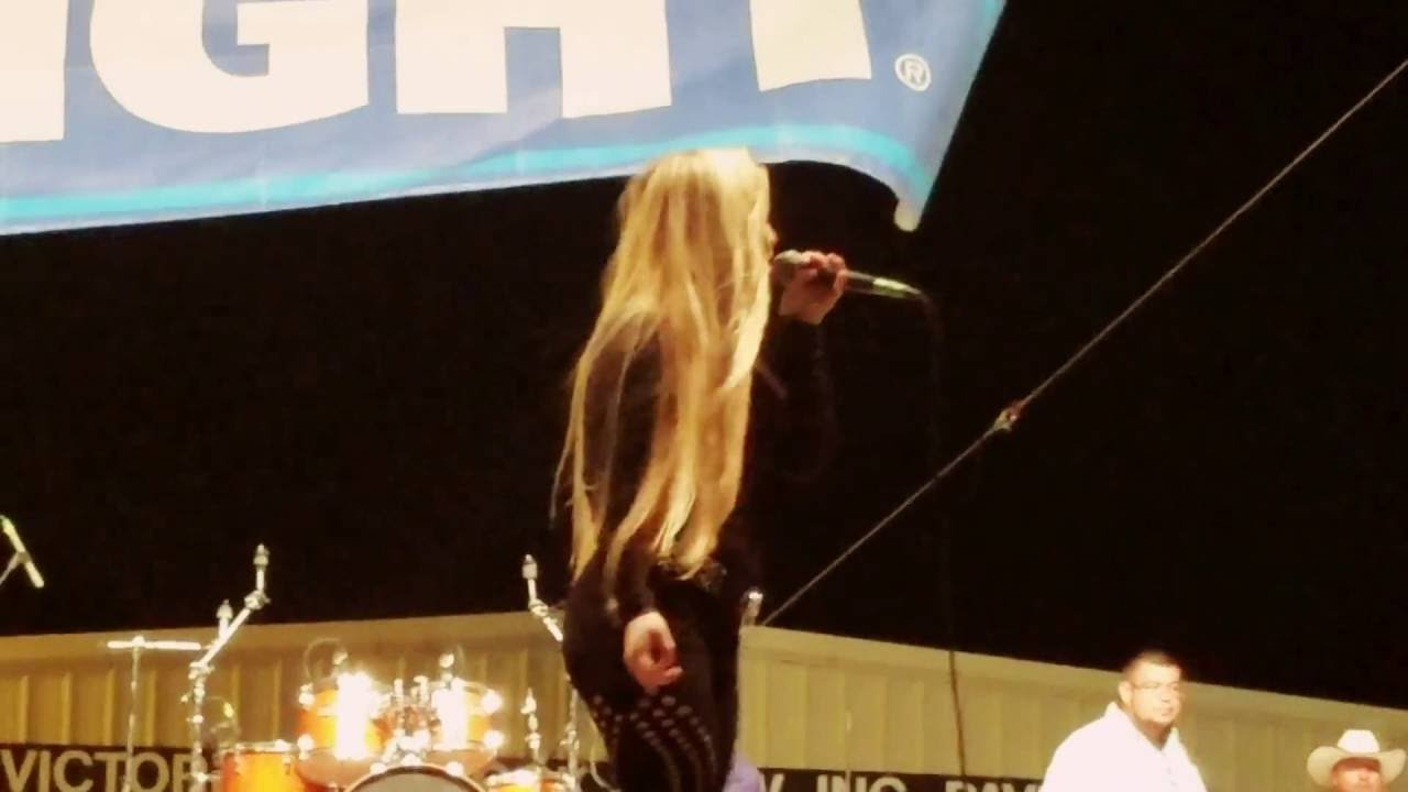 Devin Banda - Si Pudieras Regresar @ 2016 Majic Fest Victoria, TX - YouTube