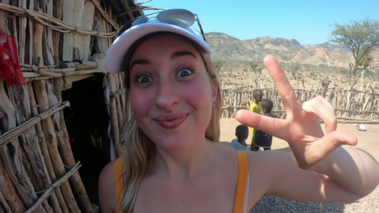 Nomado village de Dougoum puis Ditilou - YouTube