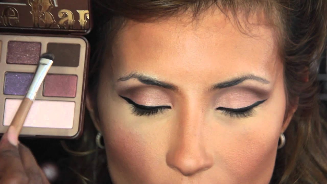 Nathacha Nina Pin-up Tutorial - YouTube