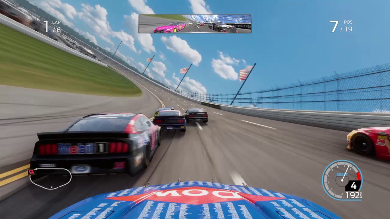 Superspeedway racing - YouTube