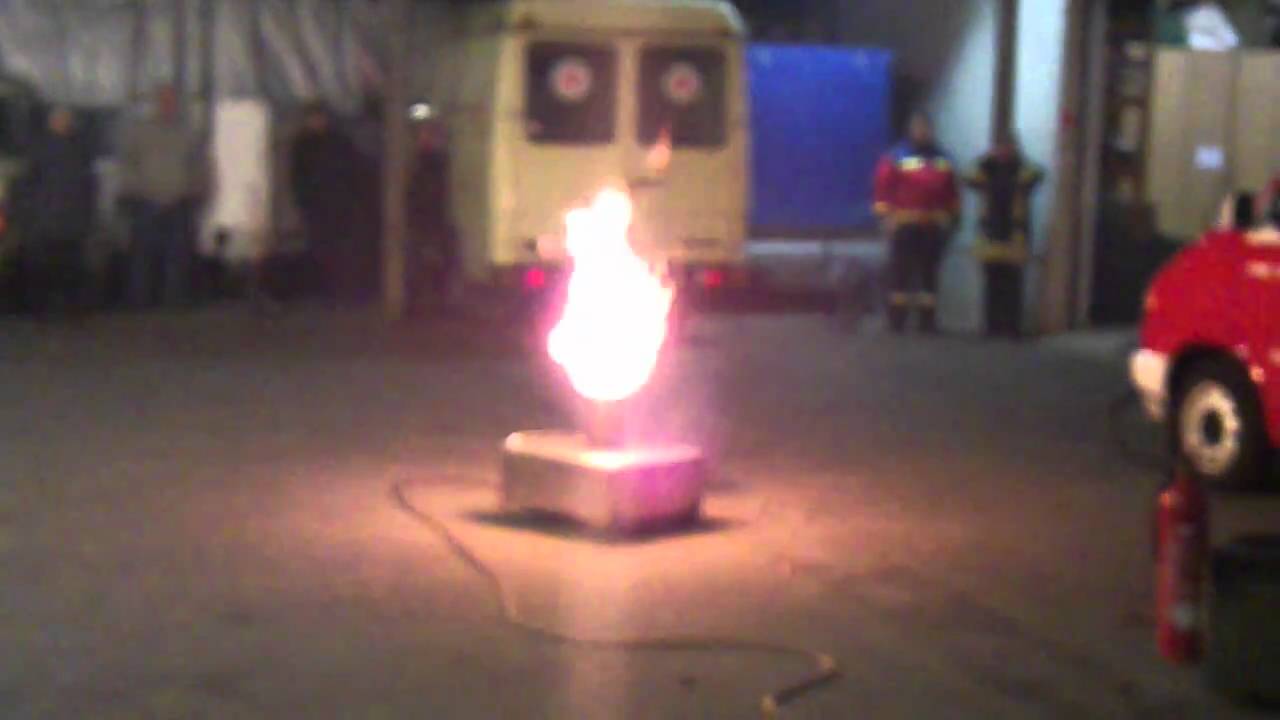 Explodierende Spraydose! - YouTube