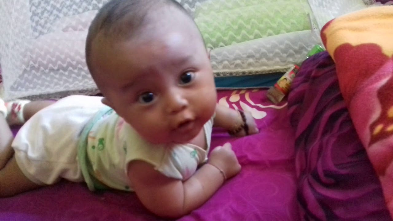 Baby guling guling - YouTube