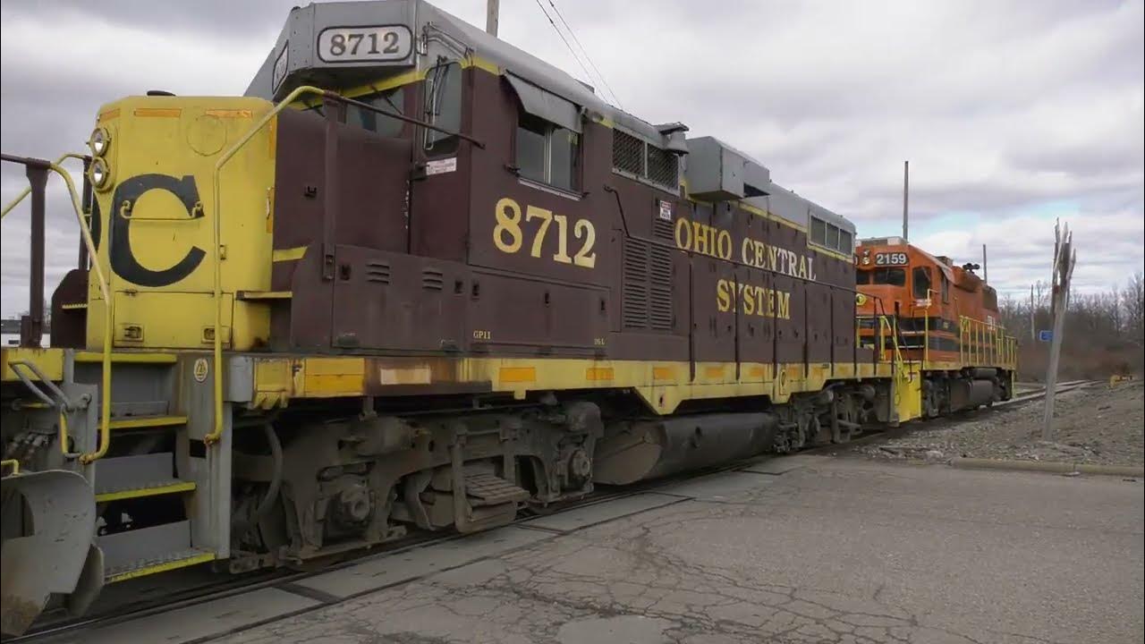 Struggle to couple on the Youngstown and Austintown Railroad OHCR 8712 - YouTube