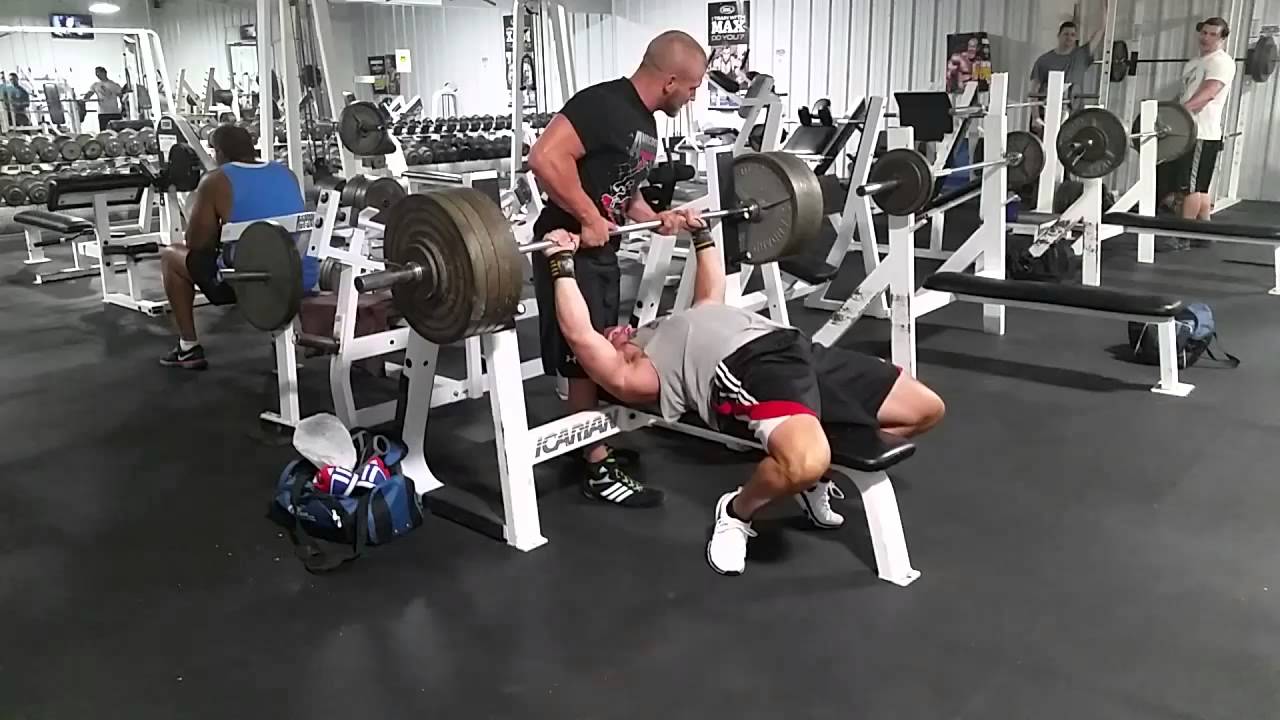 420 Bench @ 200 lbs - YouTube