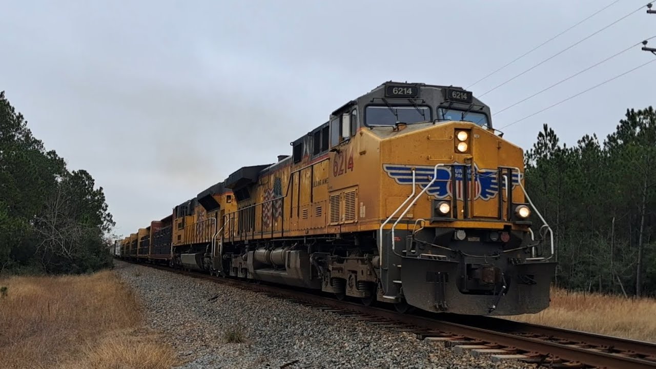 Ex SP leader/AH/AC44!!! UP #6214 leads a fast WB UP M-LIEW27 out of ...
