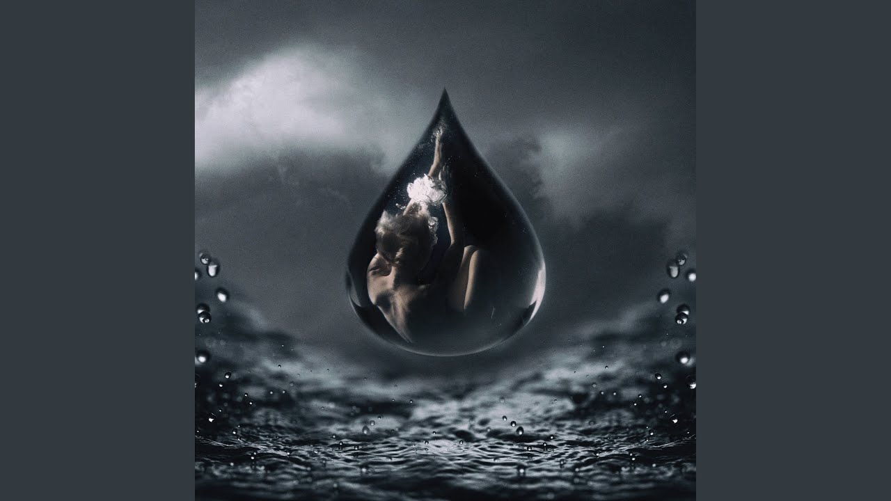 Vampire At The Swimming Pool - YouTube