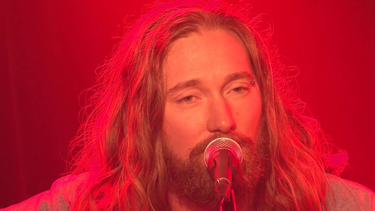 Kristian Mizzi - World turns (Live at Spectrum August 2016) - YouTube