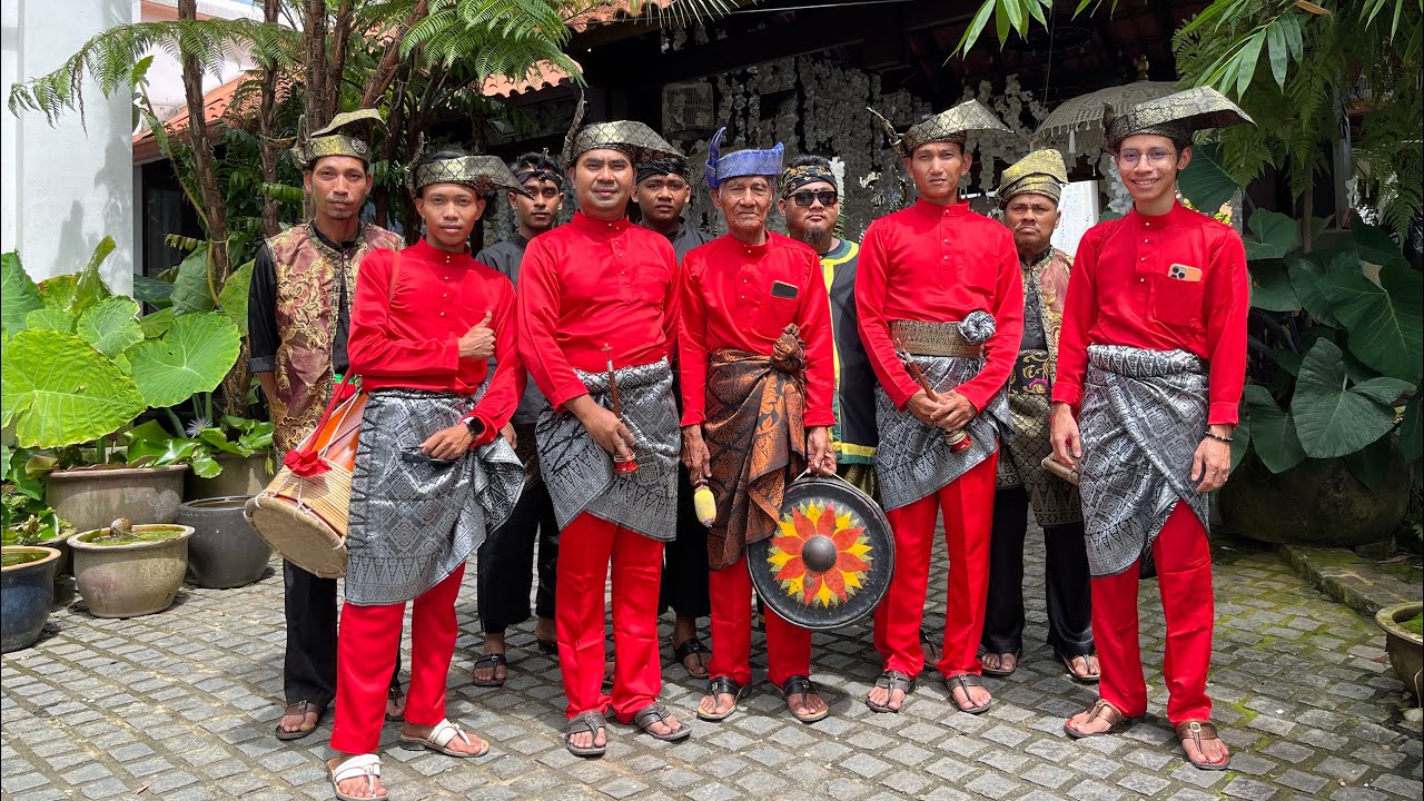 Gendang silat kedah | Pak Teh Mat Khir - YouTube