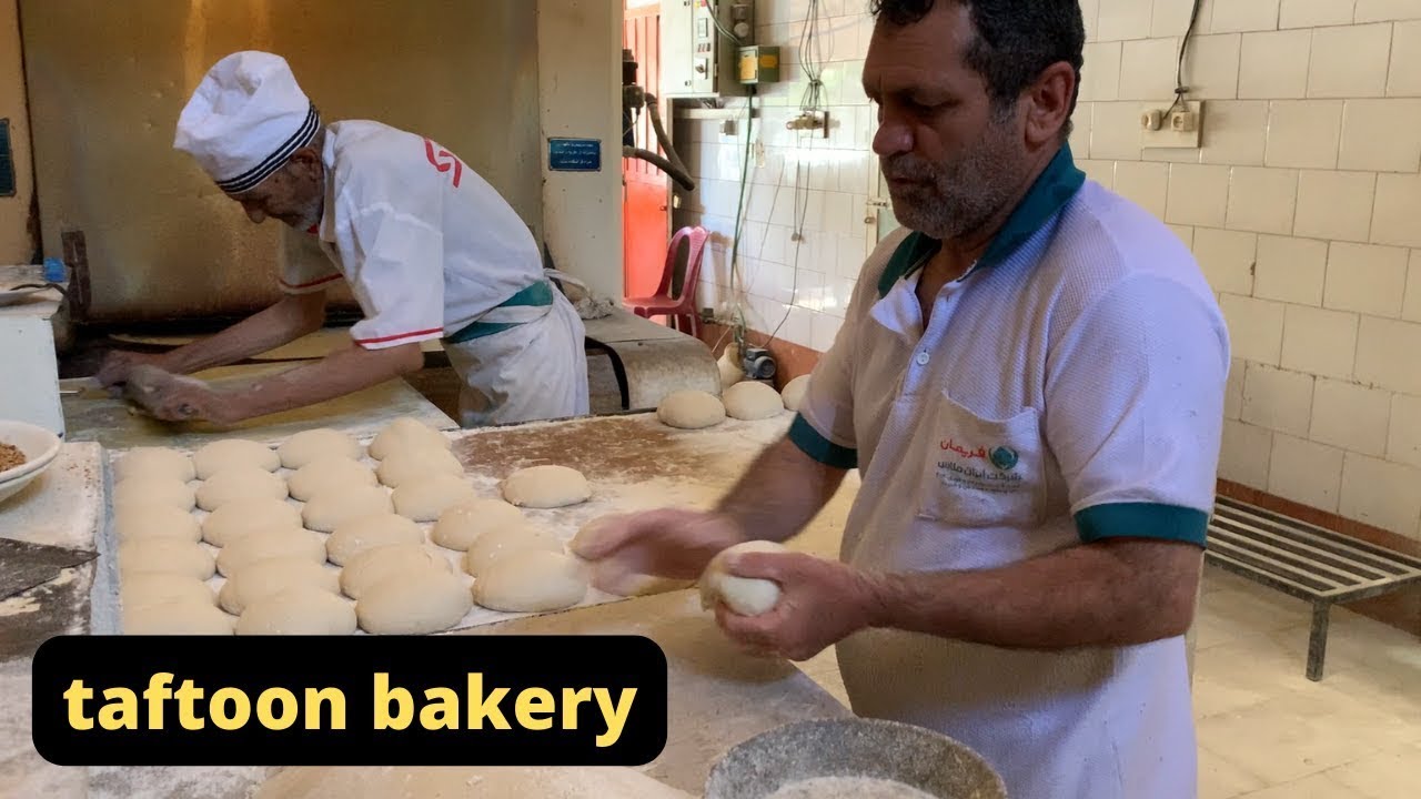 Taftoon baker with 40 years experience| taftoon bread| baking taftoon ...