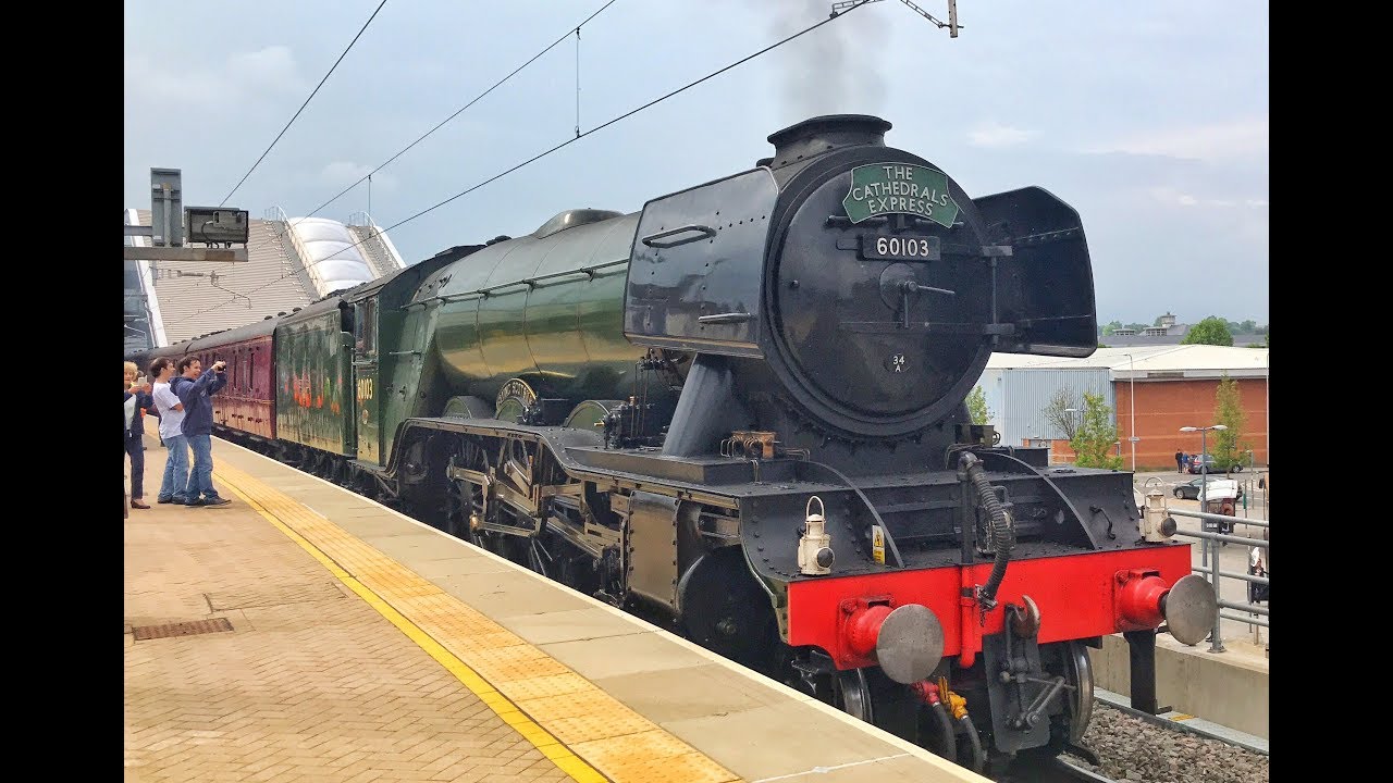 LNER Class A3 4472 Flying Scotsman & WCRC 47245 pass Reading *HD* - YouTube