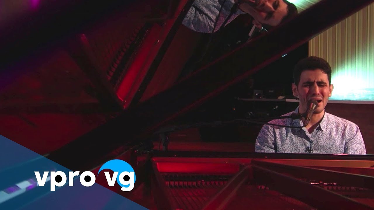 Aeham Ahmad Pianist of Yarmoukh - I Forgot My Name (live) - YouTube